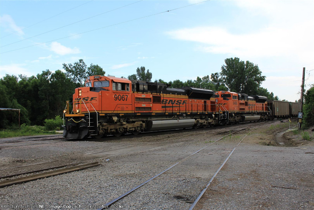 BNSF 9067